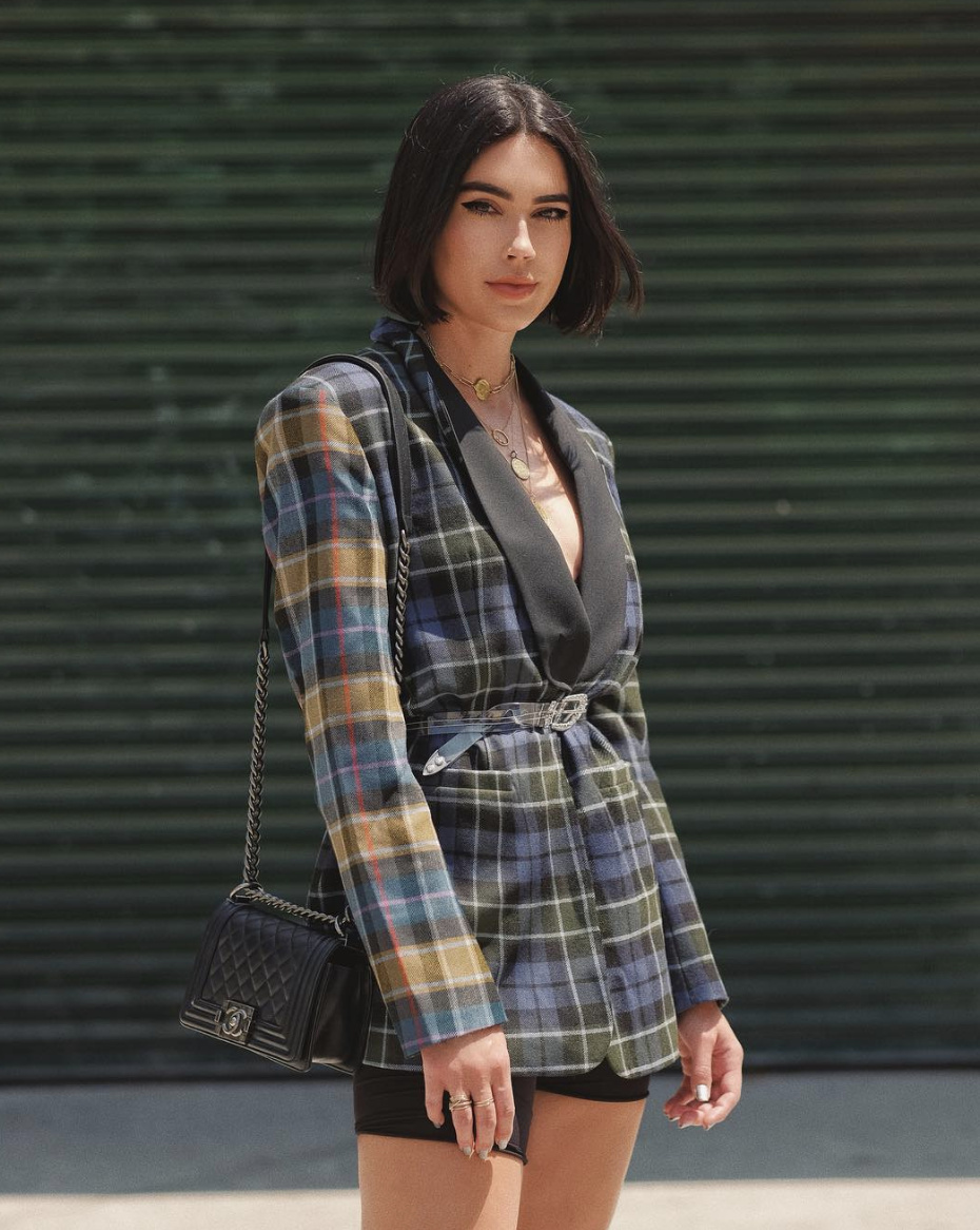 3 Ways to Look More Stylish at the Office